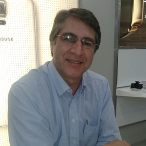 Elias Wolff - Escola de Educação e Humanidades