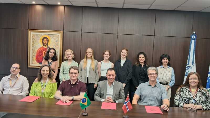 Estudantes da Noruega, participantes do projeto SENOBR, são ...