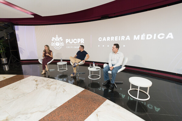 PUCPR apresenta plataforma para impulsionar carreira de médicos - PUCPR